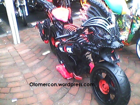 Ekstrim…!! : Motornya Berubah Jadi Naga…!! – Mercon Motor